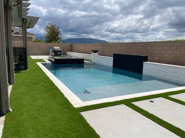 Custom Paved Pool Deck, Green-R Turf of Coachella Valley